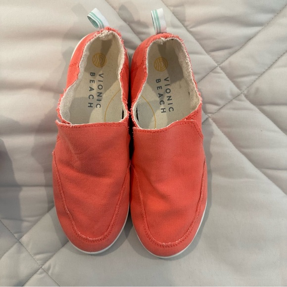 Vionic | Shoes | Vionic Beach Malibu Slipon Beach Sneaker Coral Size 8 ...